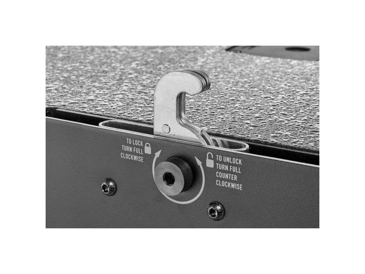 QSC KLA181 - BimotorDJ